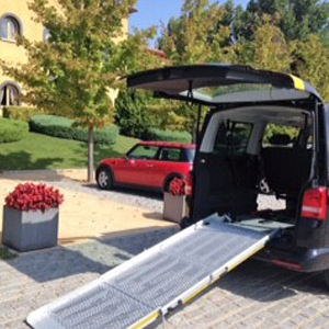 Taxi BCN ramp 300 x 300 - Disabled Accessible Travel